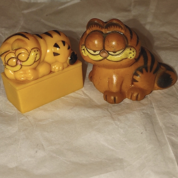Vintage | Toys | 978 Vintage Garfield Toy And Garfield Pencil Sharpener ...